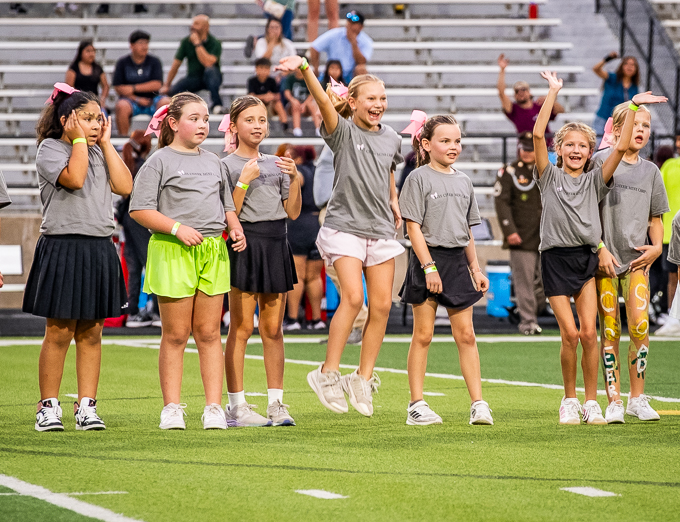 Lobos win 10th in a row against Mavericks | Longview News-Journal