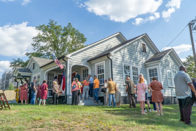 Longview business owner celebrates completed restoration of historical ...