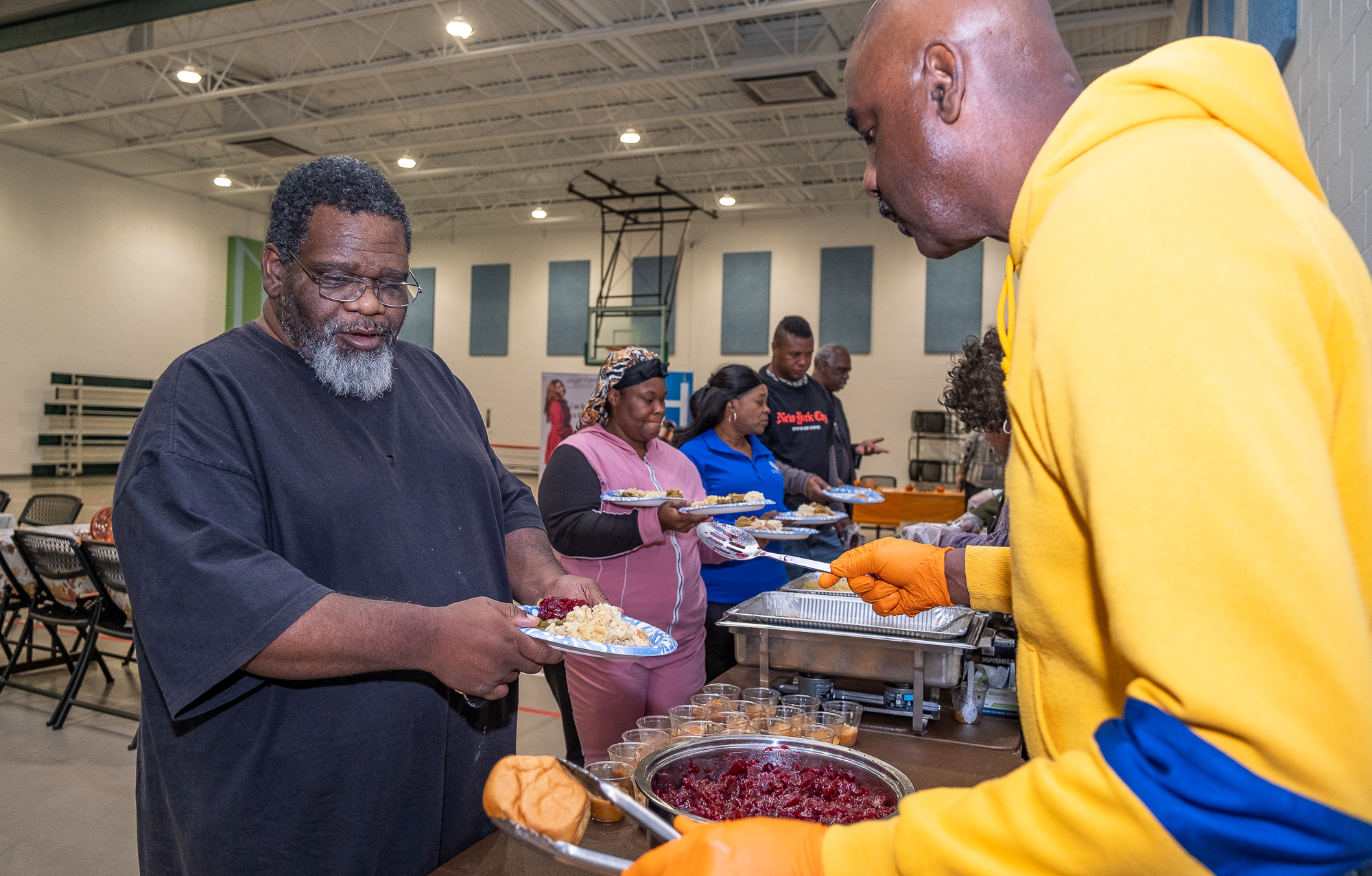 ‘We’re so grateful’: Longview community members celebrate Thanksgiving ...