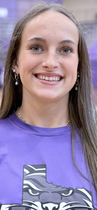 Farrell earns top honors in 10-5A volleyball | Longview News-Journal