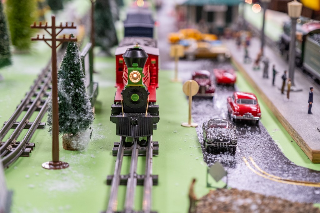 Christmas model train display returns to Longview’s Gregg County ...